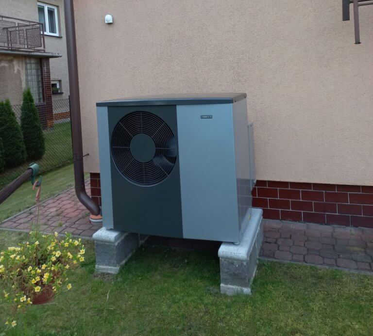 TČ NIBE S 2125-8 + SMO20 RD O.Hrabová - Gast-Vytápění.cz